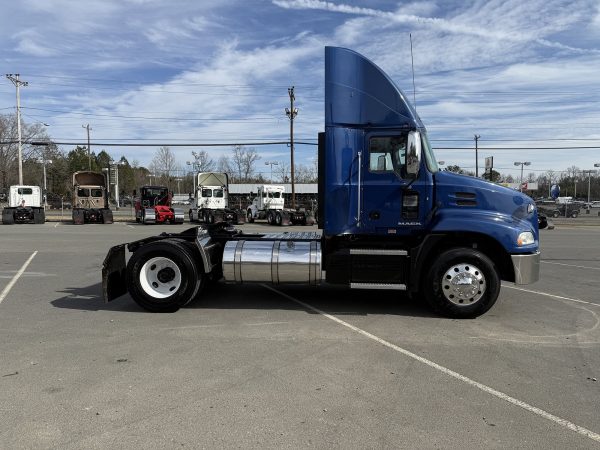 2018 Mack 600 - Excel Truck Group