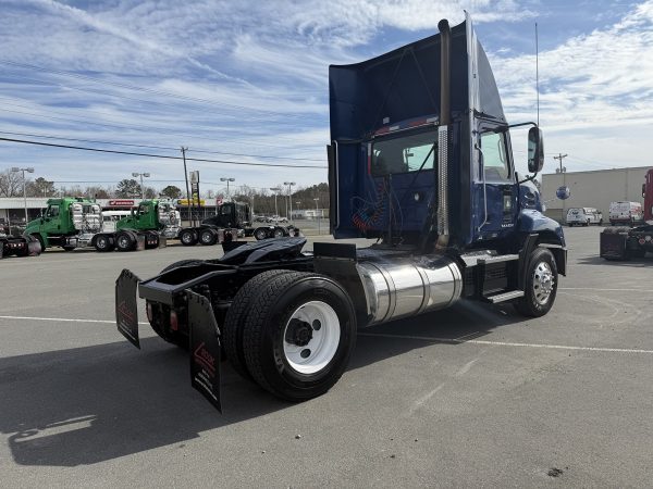 2018 Mack 600 - Excel Truck Group