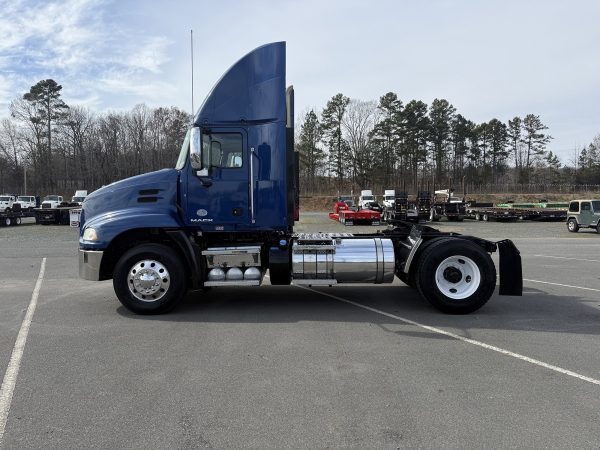 2018 Mack 600 - Excel Truck Group