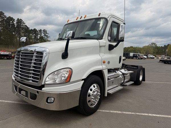 2015 Freightliner Cascadia - Excel Truck Group