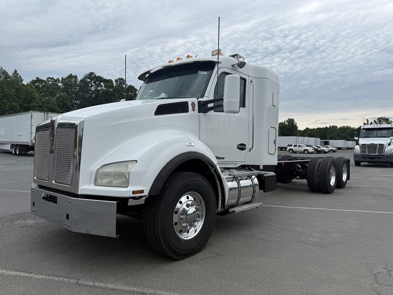 2017 Kenworth T880 - Excel Truck Group